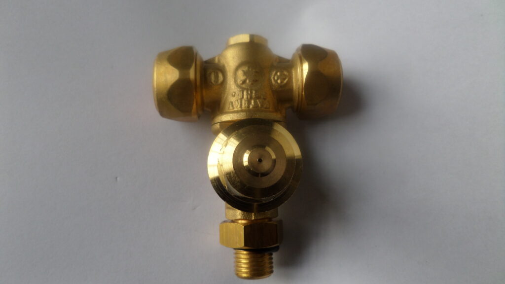 GETTO DOPPIO IN OTTONE PER ATOMIZZATORI - Spraysystems Gnagnarella